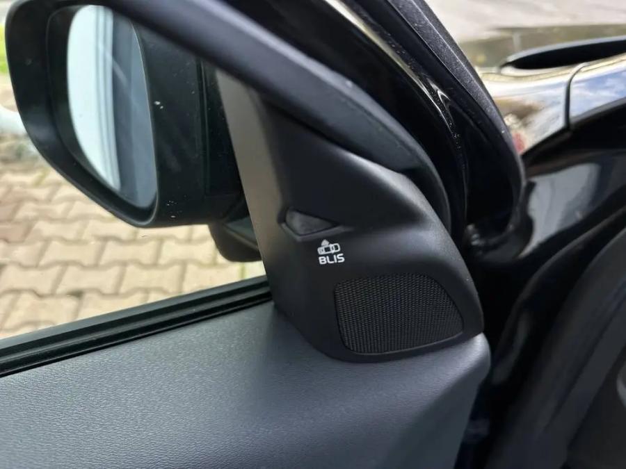 Black Volvo S60 2010 in Riga, with an engine capacity of 2.00 L and mileage of 364 thousand km for 5500 €, photo 16 on AUTOMOTO.COM.LV