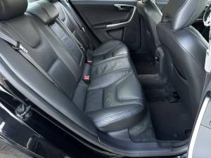 Black Volvo S60 2010 in Riga, with an engine capacity of 2.00 L and mileage of 364 thousand km for 5500 €, photo 22 on AUTOMOTO.COM.LV