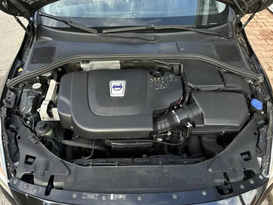 Black Volvo S60 2010 in Riga, with an engine capacity of 2.00 L and mileage of 364 thousand km for 5500 €, photo 31 on AUTOMOTO.COM.LV