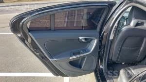Melns Volvo S60 2010 Alūksne, ar dzinēja tilpumu 2.40 L un nobraukumu 0 tūkst. km par 2900 €, foto 23 vietnē AUTOMOTO.COM.LV