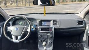 Melns Volvo S60 2010 Alūksne, ar dzinēja tilpumu 2.40 L un nobraukumu 0 tūkst. km par 2900 €, foto 25 vietnē AUTOMOTO.COM.LV