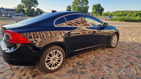 Melns Volvo S60 2010 Jelgava, ar dzinēja tilpumu 2.00 L un nobraukumu 273 tūkst. km par 5800 €, foto 3 vietnē AUTOMOTO.COM.LV