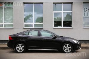 Melns Volvo S60 2010 Rīga, ar dzinēja tilpumu 2.40 L un nobraukumu 208 tūkst. km par 5495 €, foto 4 vietnē AUTOMOTO.COM.LV