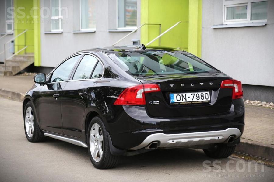 Melns Volvo S60 2010 Rīga, ar dzinēja tilpumu 2.40 L un nobraukumu 208 tūkst. km par 5495 €, foto 6 vietnē AUTOMOTO.COM.LV