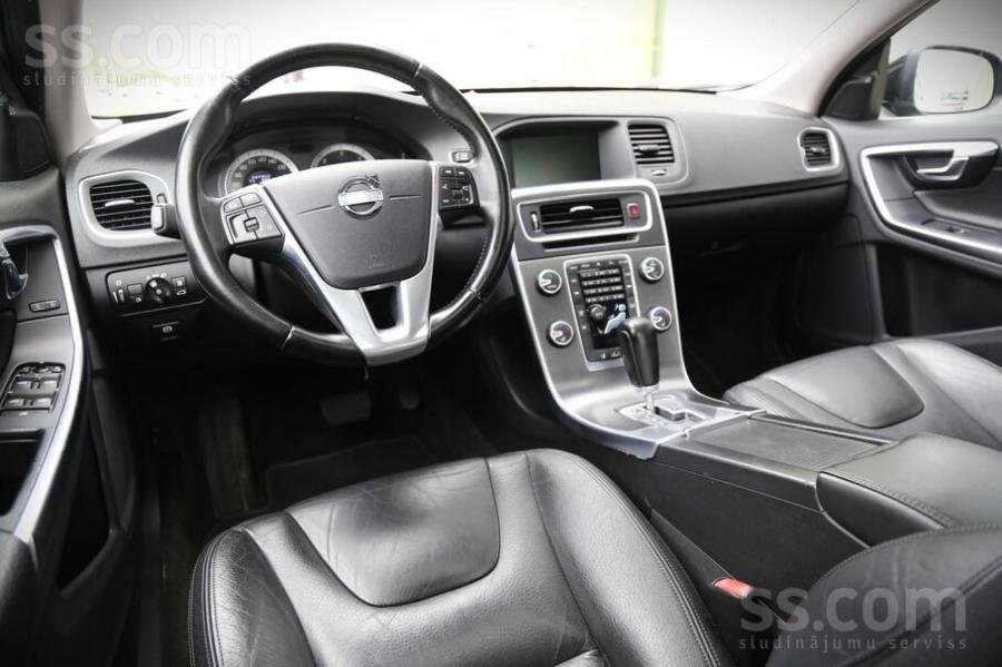 Melns Volvo S60 2010 Rīga, ar dzinēja tilpumu 2.40 L un nobraukumu 208 tūkst. km par 5495 €, foto 9 vietnē AUTOMOTO.COM.LV