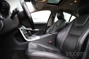 Melns Volvo S60 2010 Rīga, ar dzinēja tilpumu 2.40 L un nobraukumu 208 tūkst. km par 5495 €, foto 13 vietnē AUTOMOTO.COM.LV
