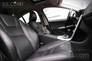 Melns Volvo S60 2010 Rīga, ar dzinēja tilpumu 2.40 L un nobraukumu 208 tūkst. km par 5495 €, foto 14 vietnē AUTOMOTO.COM.LV