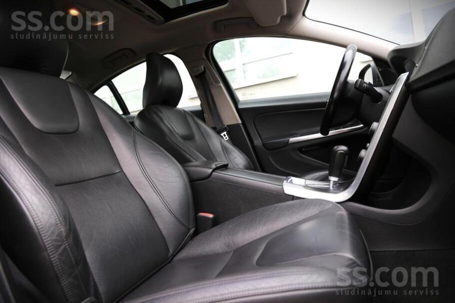 Melns Volvo S60 2010 Rīga, ar dzinēja tilpumu 2.40 L un nobraukumu 208 tūkst. km par 5495 €, foto 14 vietnē AUTOMOTO.COM.LV
