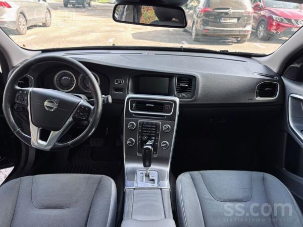 Melns Volvo S60 2010 Rīga, ar dzinēja tilpumu 2.00 L un nobraukumu 0 tūkst. km par 3000 €, foto 2 vietnē AUTOMOTO.COM.LV