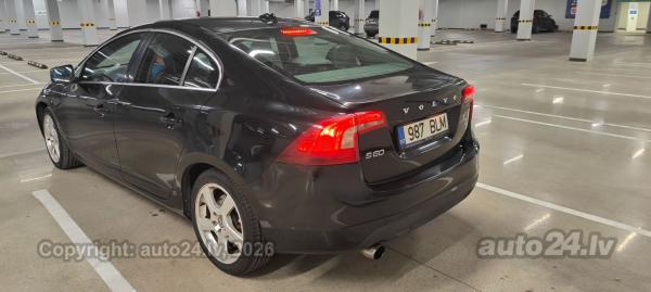 Black Volvo S60 2010 in Tallinn, with an engine capacity of 2.00 L and mileage of 230 thousand km for 6299 €, photo 5 on AUTOMOTO.COM.LV