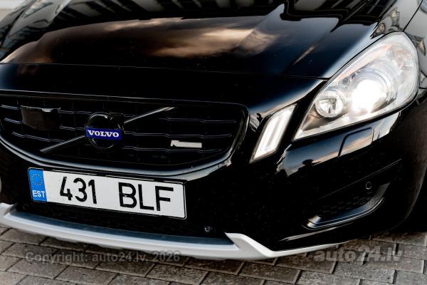 Black Volvo S60 2010 in Parnu, with an engine capacity of 3.00 L and mileage of 302 thousand km for 10600 €, photo 7 on AUTOMOTO.COM.LV
