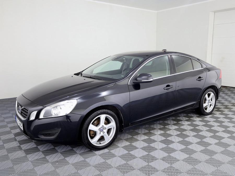 Melns Volvo S60 2010 Tallina, ar dzinēja tilpumu 2.00 L un nobraukumu 355 tūkst. km par 3799 €, foto 3 vietnē AUTOMOTO.COM.LV