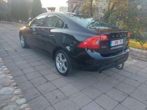 Black Volvo S60 2010 in Vilnius, with an engine capacity of 1.56 L and mileage of 172 thousand km for 5200 €, photo  on AUTOMOTO.COM.LV