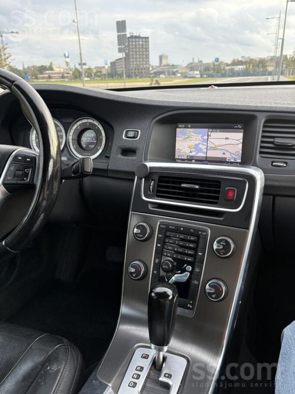 Volvo S60 2010 Saldus vietnÄ Melns Volvo S60 2010 Saldus, ar dzinÄja tilpumu 2.00 L un nobraukumu 394 tÅ«kst. km par 3900 ā¬, foto 8 vietnÄ AUTOMOTO.COM.LV