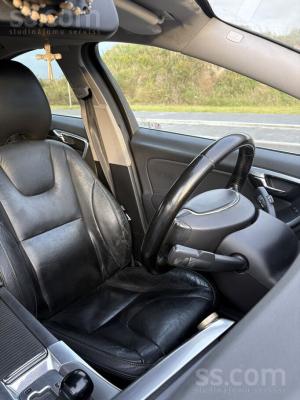 Melns Volvo S60 2010 Saldus, ar dzinēja tilpumu 2.00 L un nobraukumu 394 tūkst. km par 3900 €, foto 12 vietnē AUTOMOTO.COM.LV