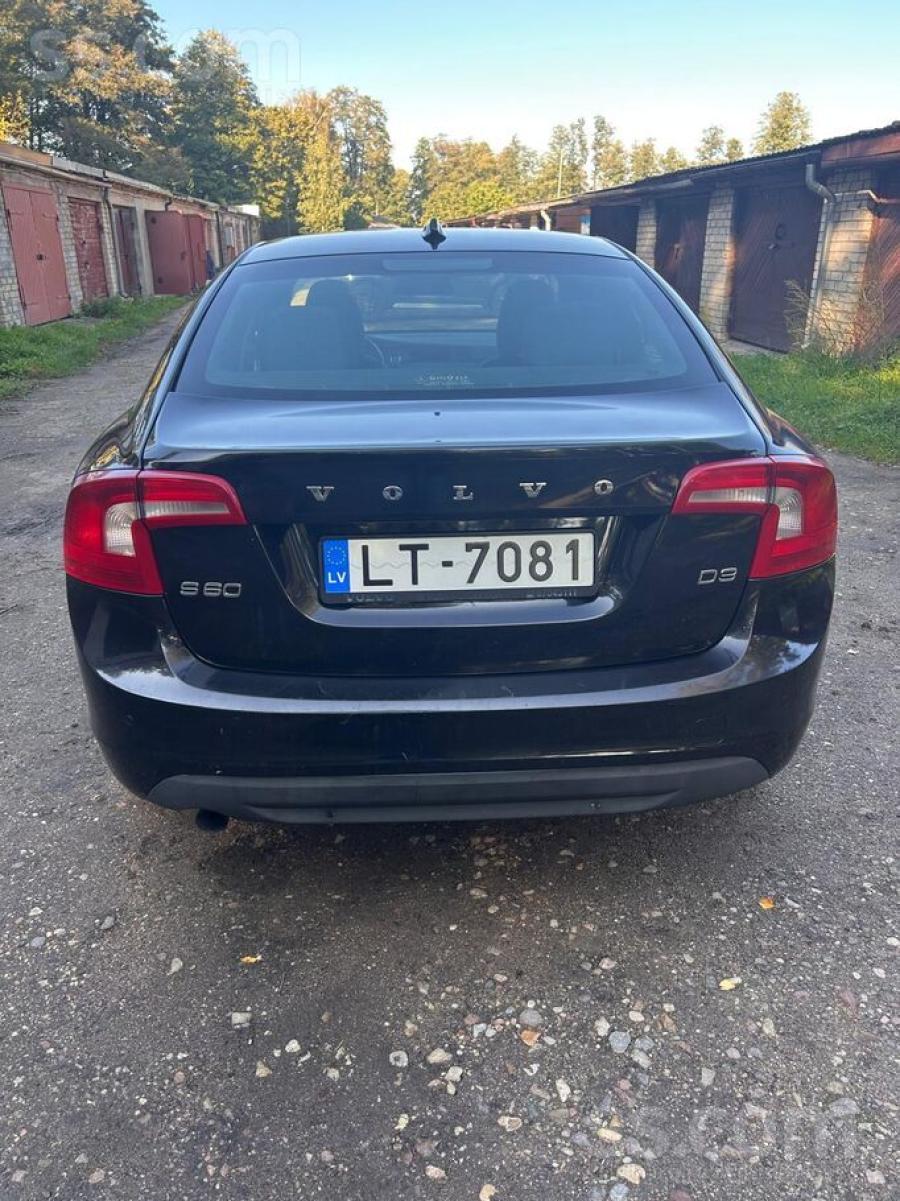 Melns Volvo S60 2010 Jelgava, ar dzinēja tilpumu 2.00 L un nobraukumu 260 tūkst. km par 4890 €, foto 6 vietnē AUTOMOTO.COM.LV