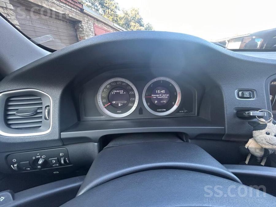 Melns Volvo S60 2010 Jelgava, ar dzinēja tilpumu 2.00 L un nobraukumu 260 tūkst. km par 4890 €, foto 13 vietnē AUTOMOTO.COM.LV