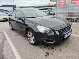 Black Volvo S60 2010 in Jelgava, with an engine capacity of 2.40 L and mileage of 386 thousand km for 3950 €, photo 3 on AUTOMOTO.COM.LV