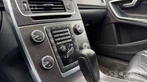 Black Volvo S60 2010 in Gulbene, with an engine capacity of 2.00 L and mileage of 341 thousand km for 4700 €, photo 12 on AUTOMOTO.COM.LV
