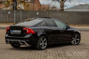 Black Volvo S60 2011 in Jelgava, with an engine capacity of 1.60 L and mileage of 0 thousand km for 3000 €, photo 5 on AUTOMOTO.COM.LV