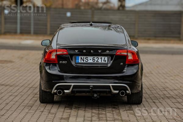 Black Volvo S60 2011 in Jelgava, with an engine capacity of 1.60 L and mileage of 0 thousand km for 6990 €, photo 6 on AUTOMOTO.COM.LV