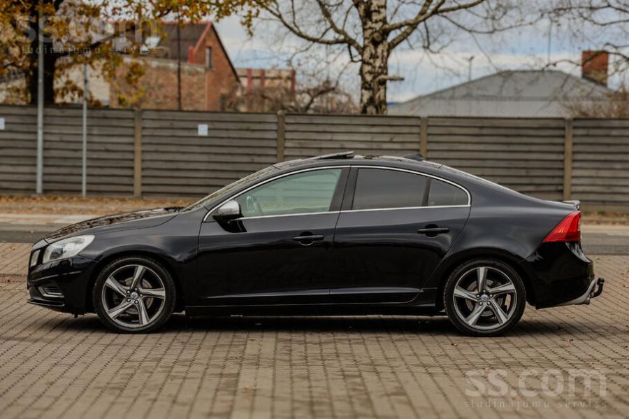 Black Volvo S60 2011 in Jelgava, with an engine capacity of 1.60 L and mileage of 0 thousand km for 3000 €, photo 8 on AUTOMOTO.COM.LV