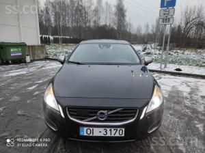 Black Volvo S60 2011 in Riga, with an engine capacity of 2.40 L and mileage of 0 thousand km for 7700 €, photo 2 on AUTOMOTO.COM.LV