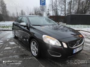 Black Volvo S60 2011 in Riga, with an engine capacity of 2.40 L and mileage of 0 thousand km for 7700 €, photo 3 on AUTOMOTO.COM.LV