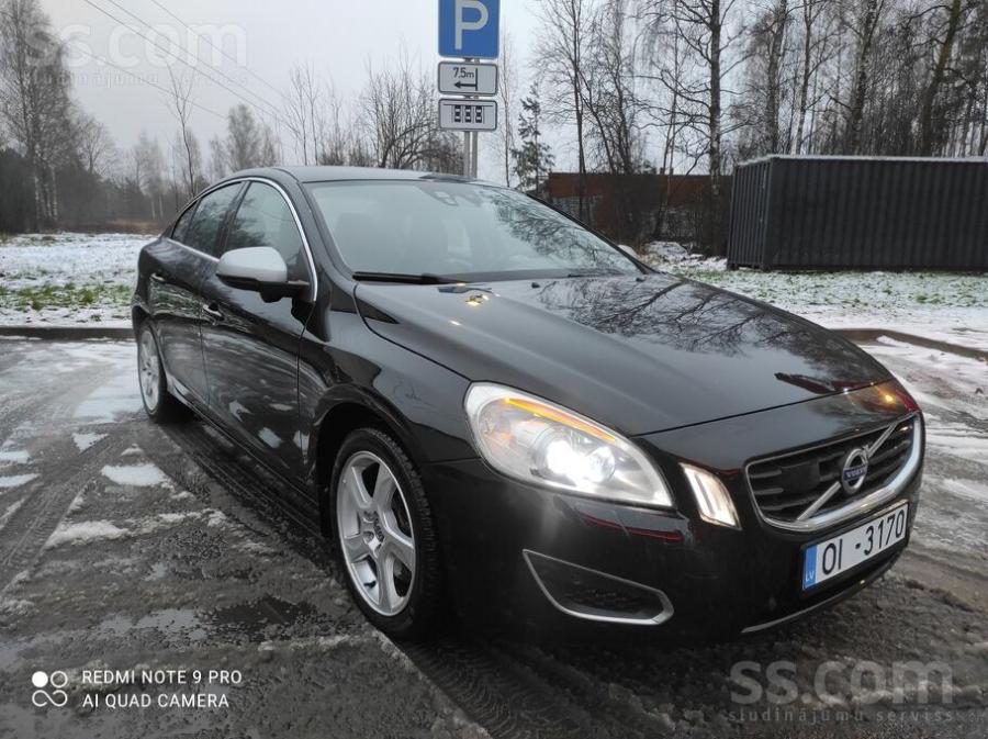 Black Volvo S60 2011 in Riga, with an engine capacity of 2.40 L and mileage of 0 thousand km for 7700 €, photo 3 on AUTOMOTO.COM.LV