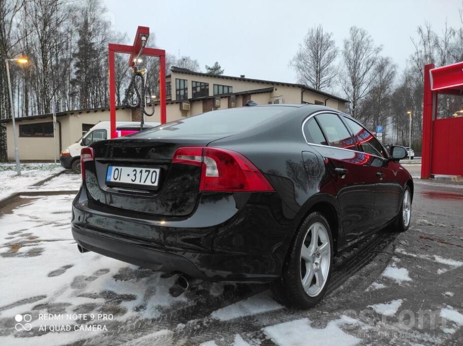 Black Volvo S60 2011 in Riga, with an engine capacity of 2.40 L and mileage of 0 thousand km for 7700 €, photo 5 on AUTOMOTO.COM.LV