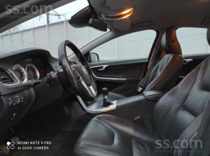 Black Volvo S60 2011 in Riga, with an engine capacity of 2.40 L and mileage of 0 thousand km for 7700 €, photo 12 on AUTOMOTO.COM.LV