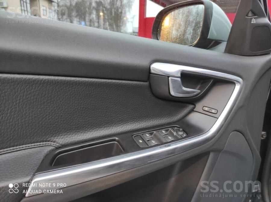 Black Volvo S60 2011 in Riga, with an engine capacity of 2.40 L and mileage of 0 thousand km for 7700 €, photo 22 on AUTOMOTO.COM.LV