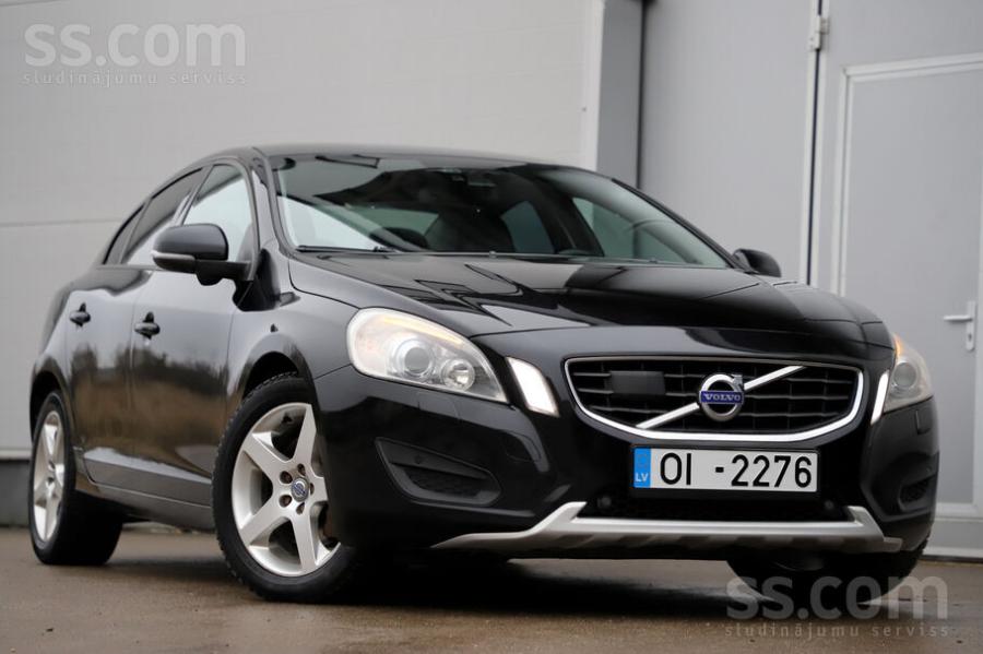 Black Volvo S60 2011 in Tukums, with an engine capacity of 2.40 L and mileage of 290 thousand km for 6450 €, photo 1 on AUTOMOTO.COM.LV