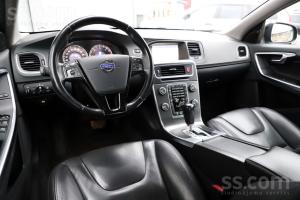 Black Volvo S60 2011 in Tukums, with an engine capacity of 2.40 L and mileage of 290 thousand km for 6450 €, photo 6 on AUTOMOTO.COM.LV