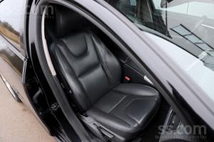 Black Volvo S60 2011 in Tukums, with an engine capacity of 2.40 L and mileage of 290 thousand km for 6450 €, photo 9 on AUTOMOTO.COM.LV