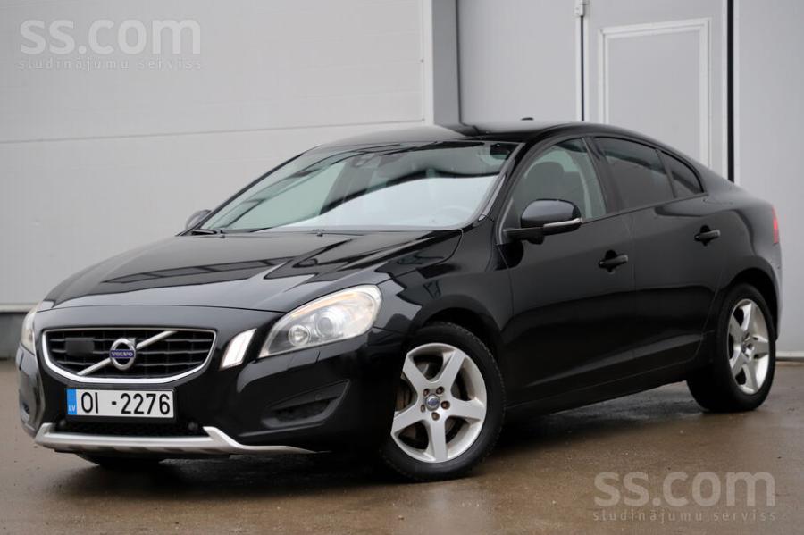 Black Volvo S60 2011 in Tukums, with an engine capacity of 2.40 L and mileage of 290 thousand km for 6450 €, photo 3 on AUTOMOTO.COM.LV