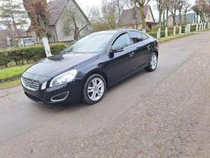 Black Volvo S60 2011 in Pasvalys, with an engine capacity of 1.56 L and mileage of 238 thousand km for 5850 €, photo 2 on AUTOMOTO.COM.LV