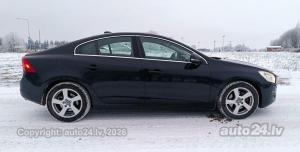 Black Volvo S60 2011 in Tartu, with an engine capacity of 2.40 L and mileage of 254 thousand km for 6700 €, photo 4 on AUTOMOTO.COM.LV