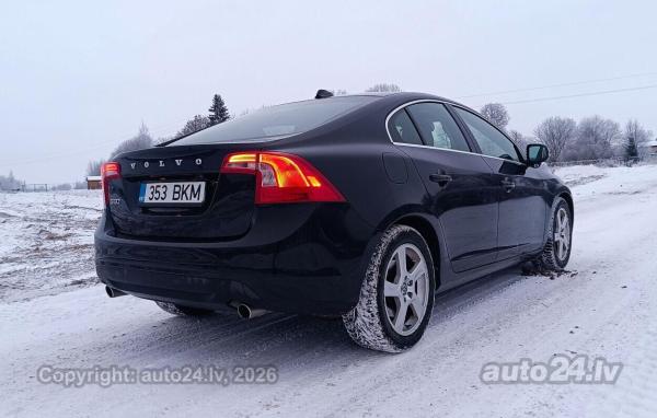 Black Volvo S60 2011 in Tartu, with an engine capacity of 2.40 L and mileage of 254 thousand km for 6700 €, photo 6 on AUTOMOTO.COM.LV