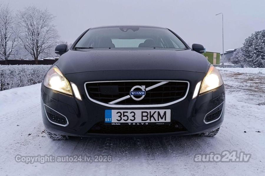 Black Volvo S60 2011 in Tartu, with an engine capacity of 2.40 L and mileage of 254 thousand km for 6700 €, photo 7 on AUTOMOTO.COM.LV