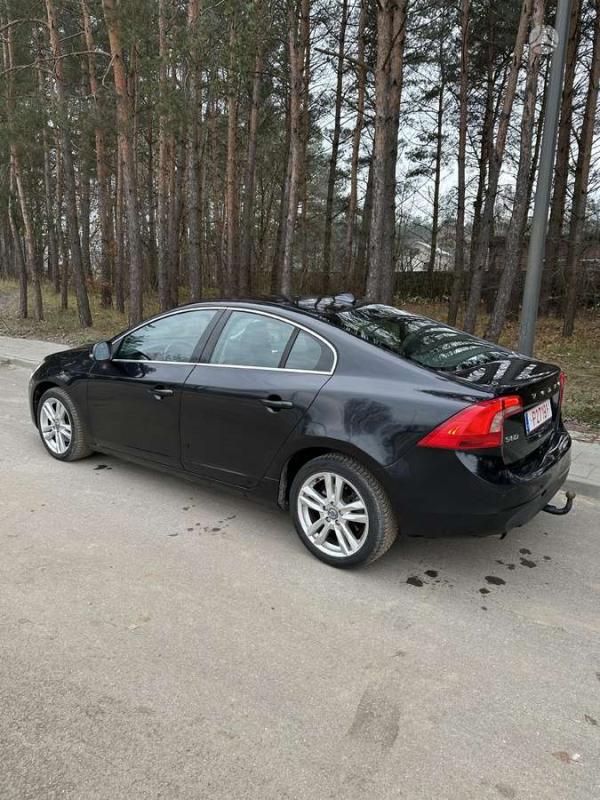 Melns Volvo S60 2011 Tauragė, ar dzinēja tilpumu 2.00 L un nobraukumu 289 tūkst. km par 5300 €, foto 4 vietnē AUTOMOTO.COM.LV