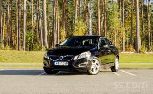 Black Volvo S60 2011 in Riga, with an engine capacity of 2.40 L and mileage of 280 thousand km for 6590 €, photo  on AUTOMOTO.COM.LV