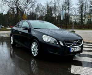 Black Volvo S60 2011 in Riga, with an engine capacity of 2.00 L and mileage of 281 thousand km for 6490 €, photo  on AUTOMOTO.COM.LV