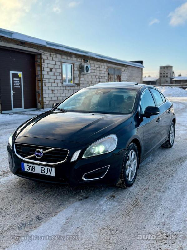 Black Volvo S60 2011 in Johvi, with an engine capacity of 2.40 L and mileage of 266 thousand km for 7000 €, photo 1 on AUTOMOTO.COM.LV
