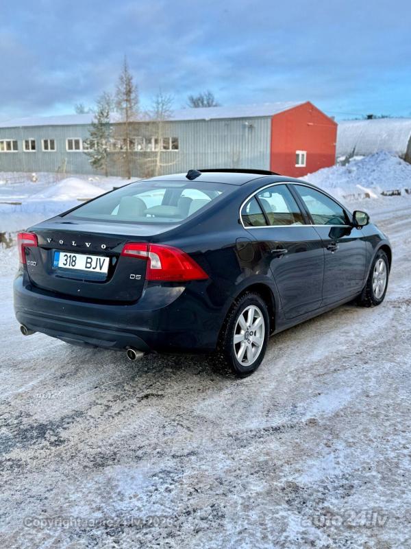Black Volvo S60 2011 in Johvi, with an engine capacity of 2.40 L and mileage of 266 thousand km for 7000 €, photo 3 on AUTOMOTO.COM.LV
