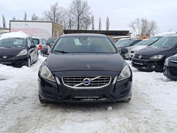 Melns Volvo S60 2011 Kretinga, ar dzinēja tilpumu 2.00 L un nobraukumu 255 tūkst. km par 5600 €, foto 2 vietnē AUTOMOTO.COM.LV