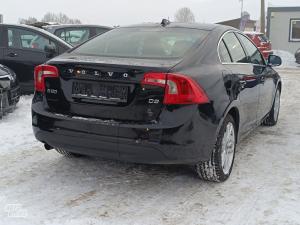Black Volvo S60 2011 in Kretinga, with an engine capacity of 2.00 L and mileage of 255 thousand km for 5600 €, photo 8 on AUTOMOTO.COM.LV
