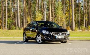 Melns Volvo S60 2011 Rīga, ar dzinēja tilpumu 2.40 L un nobraukumu 280 tūkst. km par 6290 €, foto 2 vietnē AUTOMOTO.COM.LV