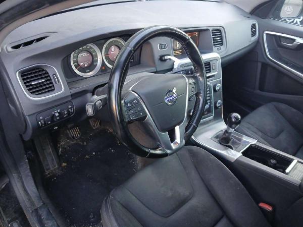 Black Volvo S60 2011 in Kaunas, with an engine capacity of 1.98 L and mileage of 209 thousand km for 4450 €, photo 6 on AUTOMOTO.COM.LV