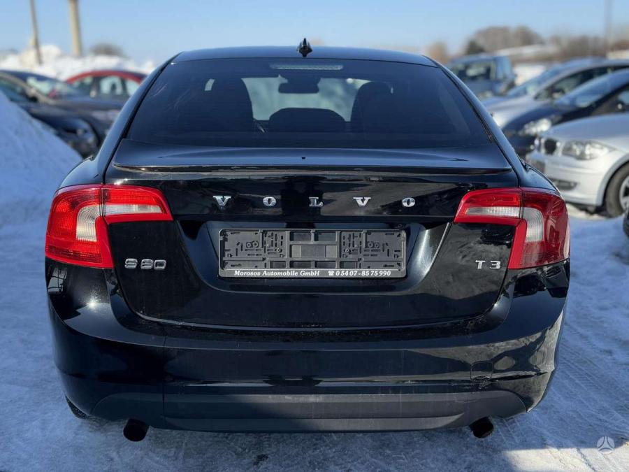Black Volvo S60 2011 in Kretinga, with an engine capacity of 1.60 L and mileage of 236 thousand km for 5999 €, photo 5 on AUTOMOTO.COM.LV